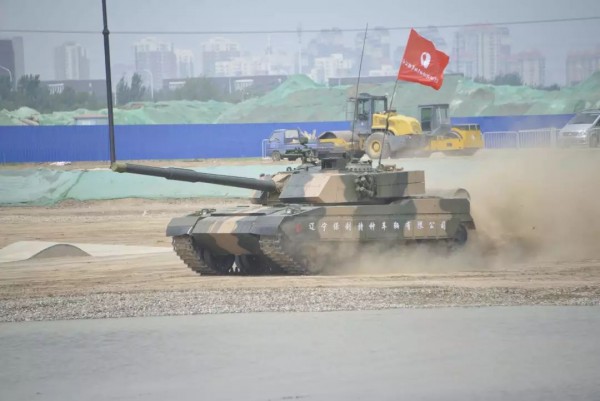 虎虎生风！中国顶级军车齐聚津门_新民眼_新民网