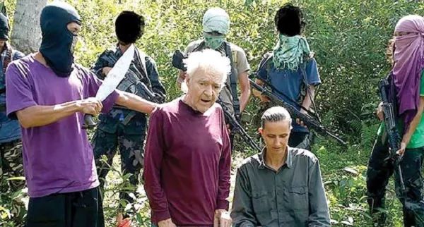 又有两名中国游客遇难！ 仙境”仙本那还有 地狱”的一面深海区新民网