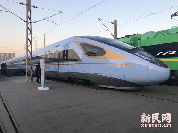复兴号大家族新成员首次公开亮相 好看还有独门绝技_新民社会_新民网