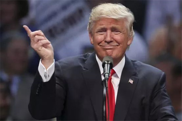 选总统，民主党派出拜登，想连任的特朗普笑了_深海区_新民网