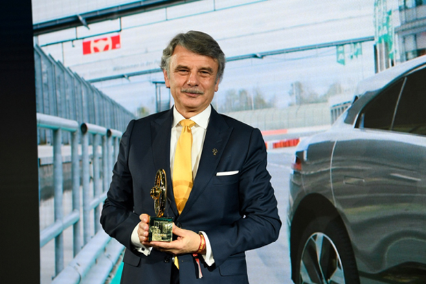 捷豹I-PACE荣膺2019金方向盘奖“最佳SUV”桂冠_车界车市_新民网